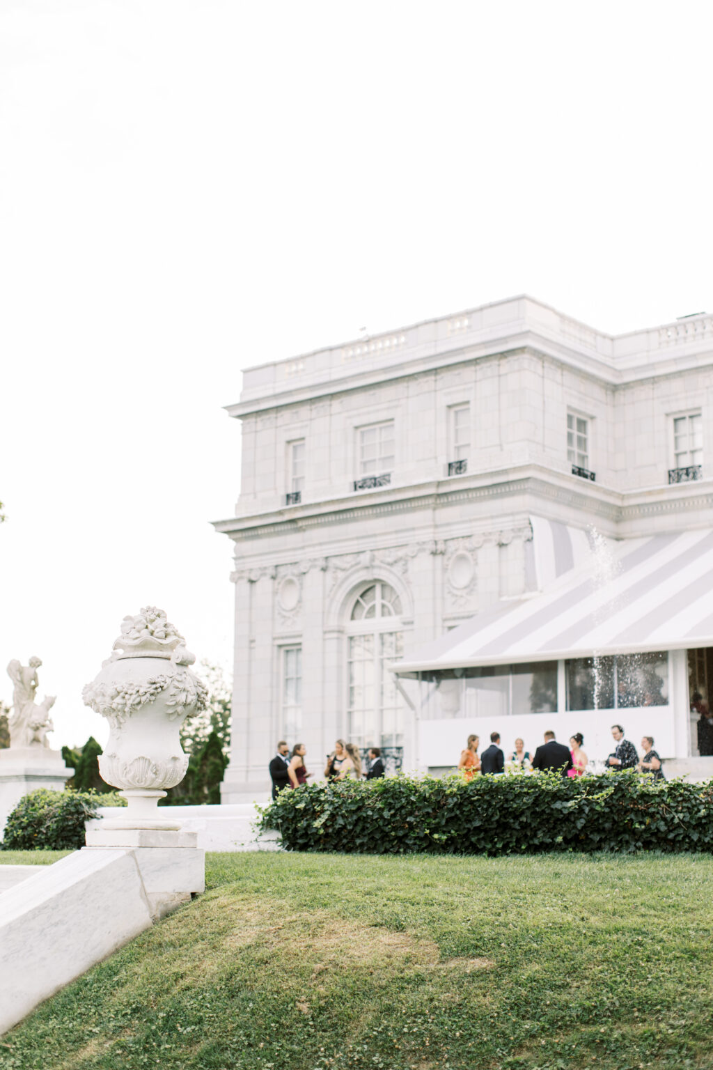 Rosecliff Mansion Wedding Venue Spotlight